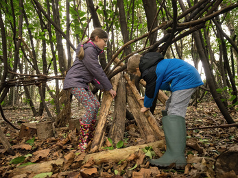 Officer-led school visits to Lound Lakes | Suffolk Wildlife Trust